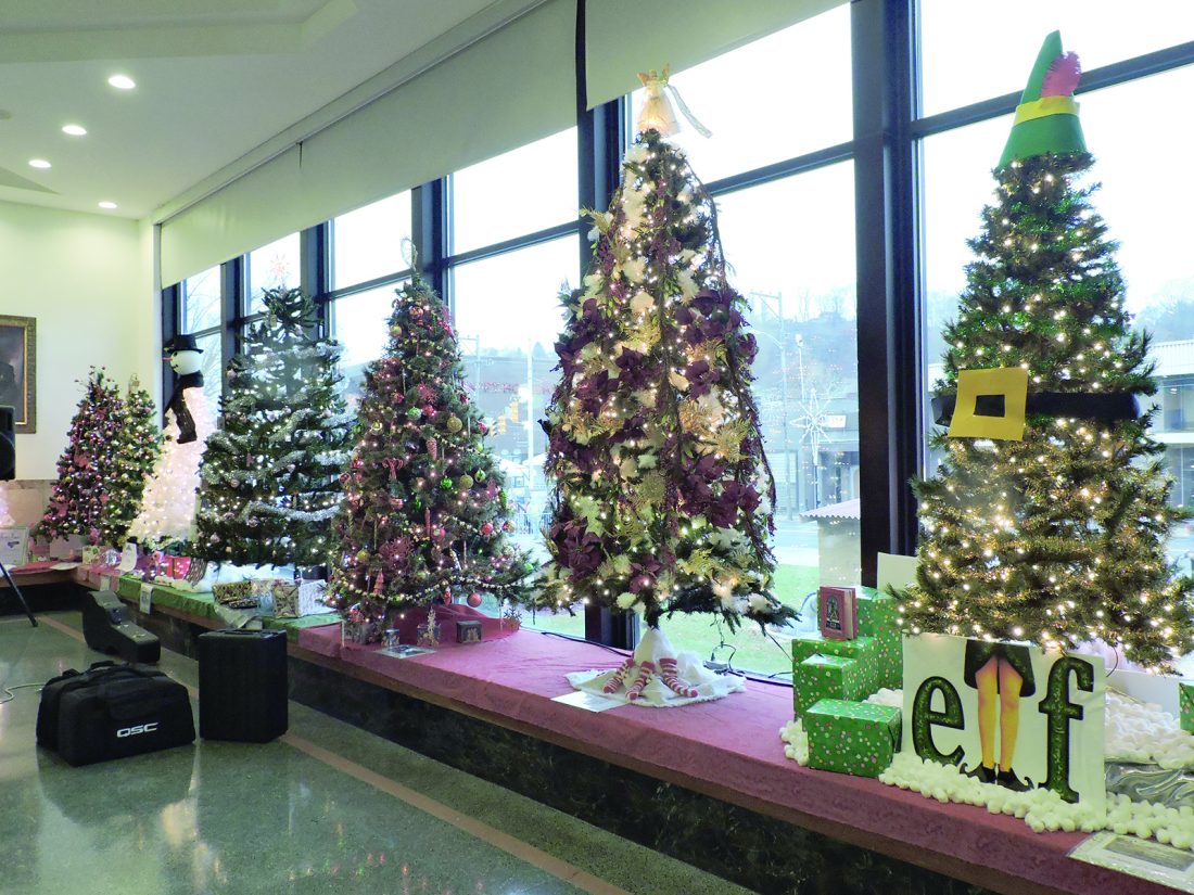 Christmas Tree Contest | News, Sports, Jobs - The Herald Star